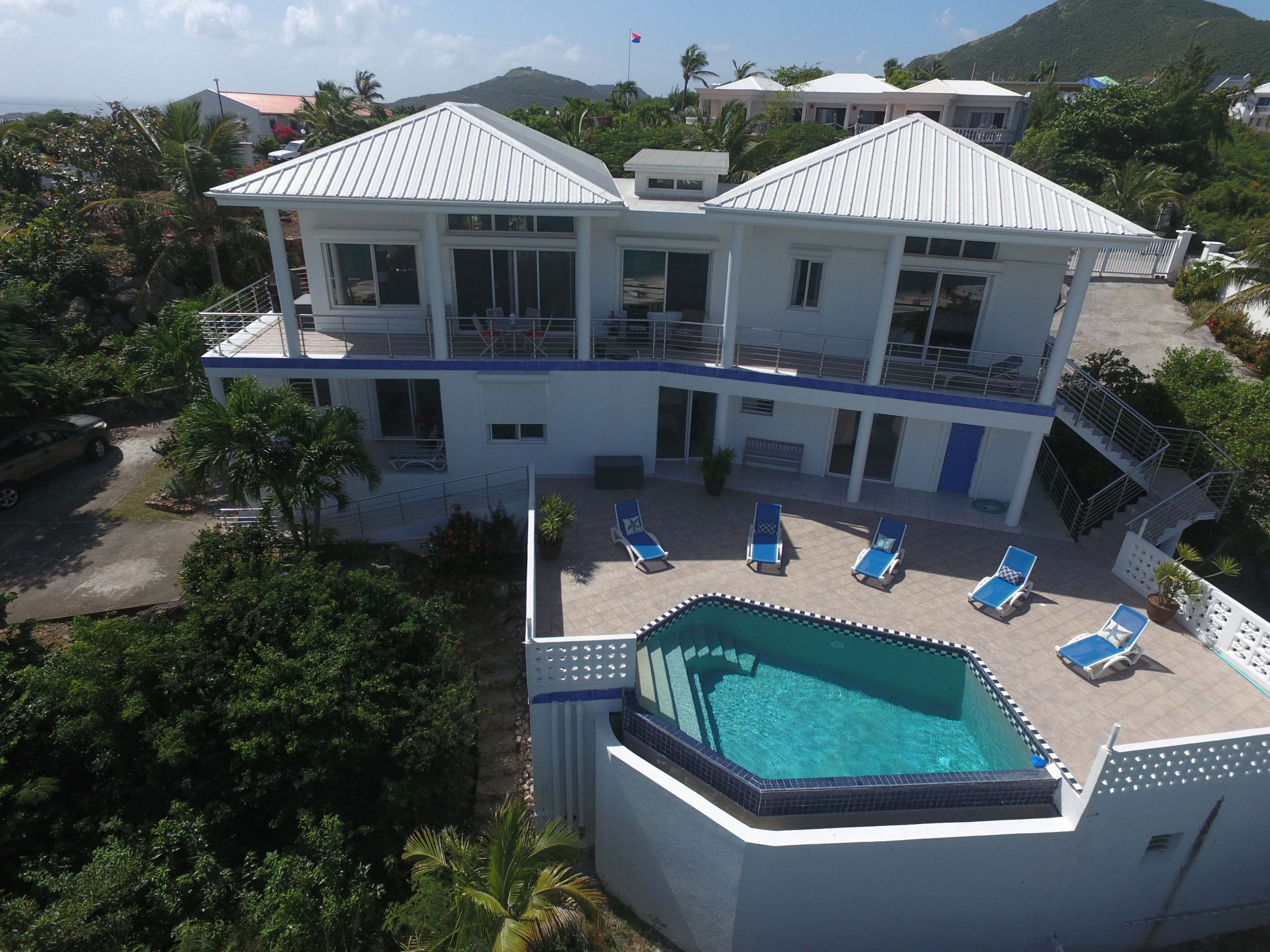 Ocean Pearl modern Villa - Sunny Villa Holidays